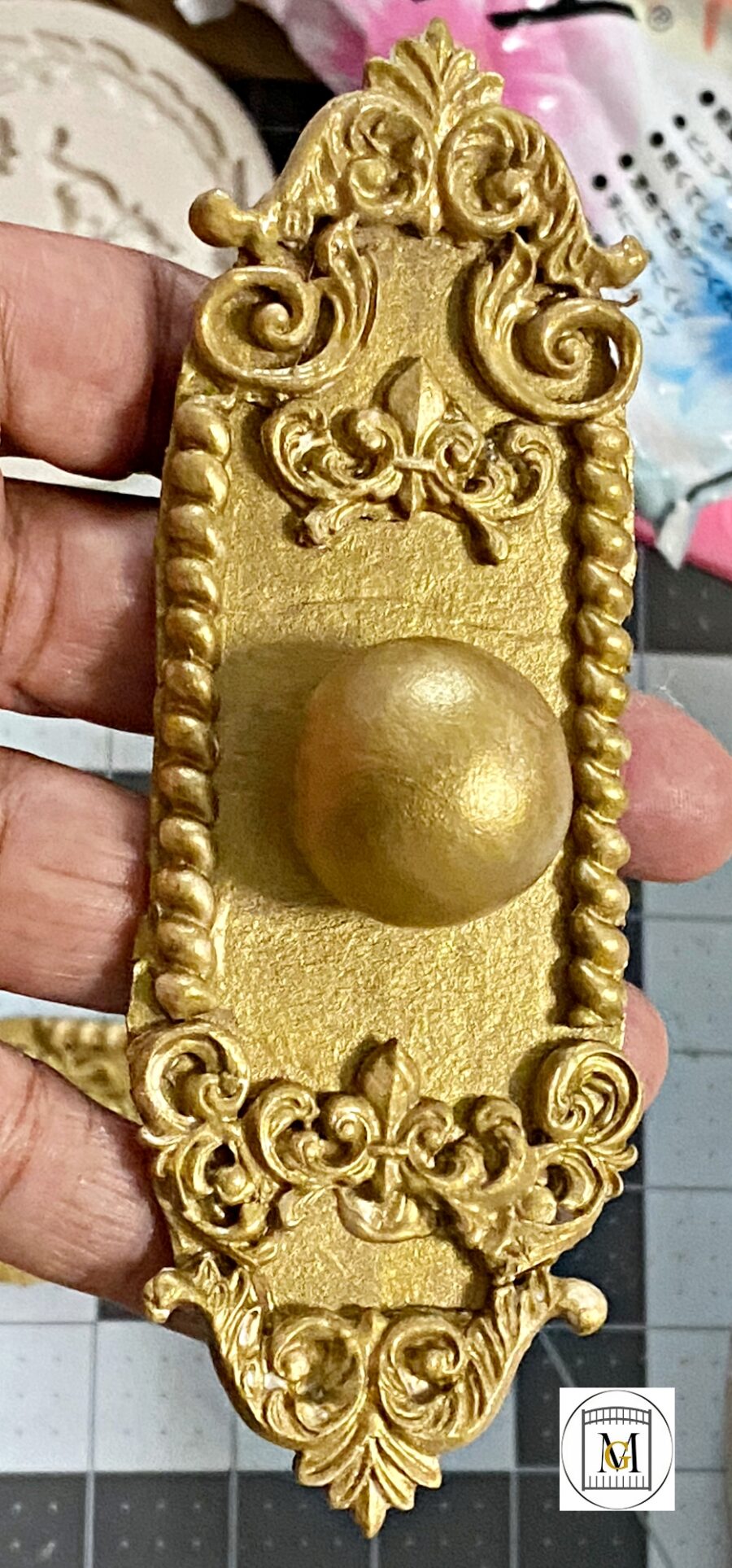 DIY Vintage Door Handle Ornaments · Major Gates