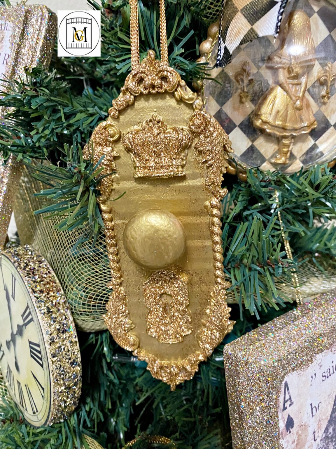 DIY Vintage Door Handle Ornaments · Major Gates